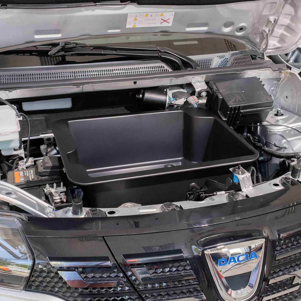Frunk - schowek w przednim bagażniku, Dacia Spring, 2021-2024
