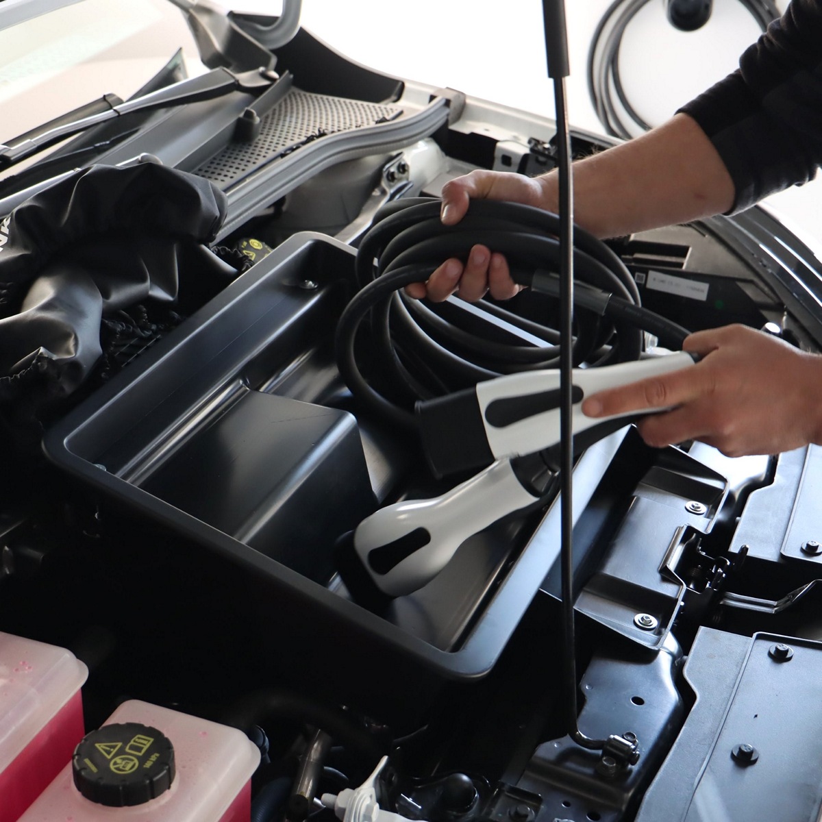 Frunk - úložný priestor v prednom kufri, MG 4, 2022-